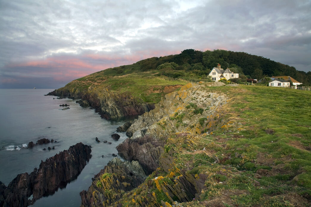 Looe Island Holidays | Cornwall Wildlife Trust